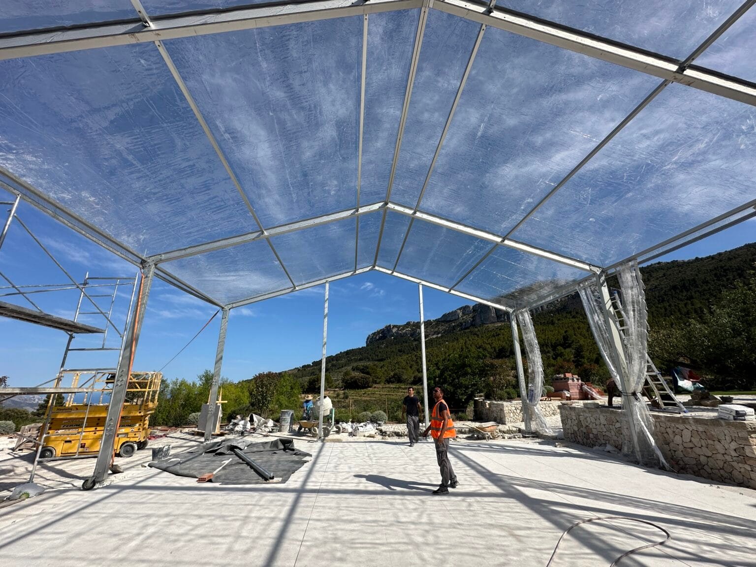 Carpa Transparente instalada en Guadalest - Tec Tents